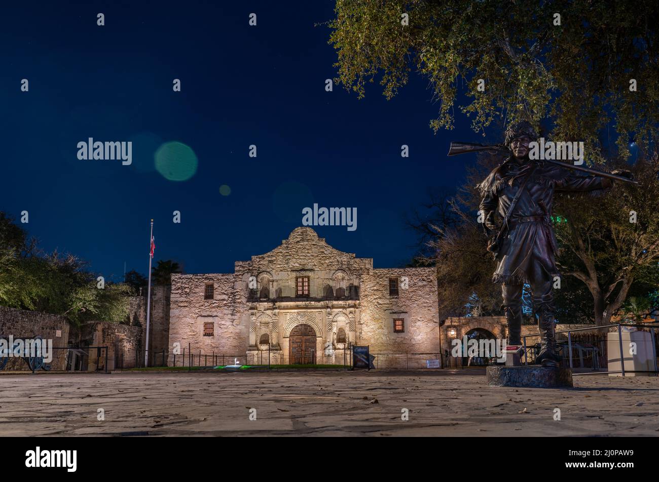 Texas san antonio alamo side hi-res stock photography and images - Alamy