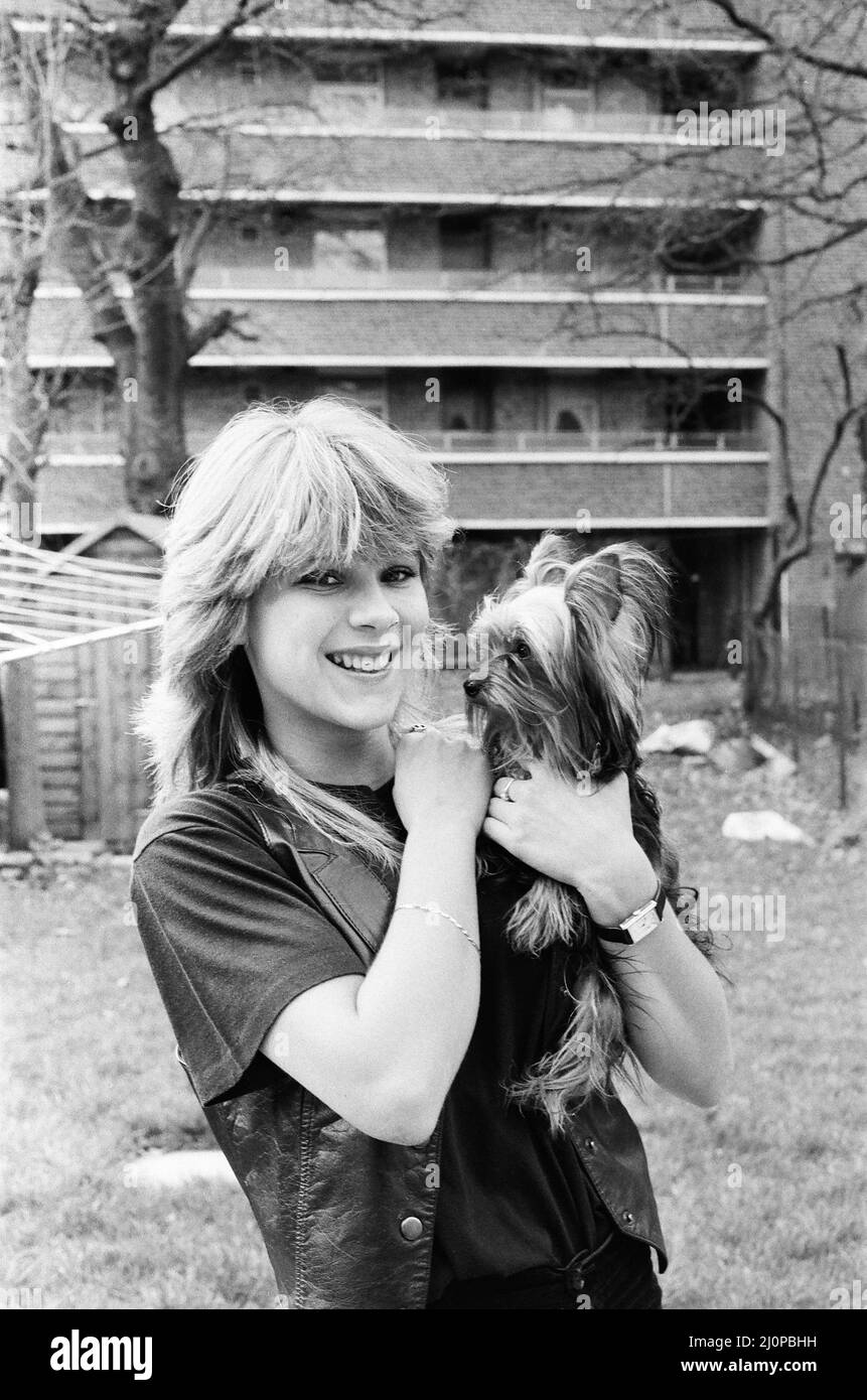 Samantha Fox contestant Miss Sunday People competition, aged 16 years ...