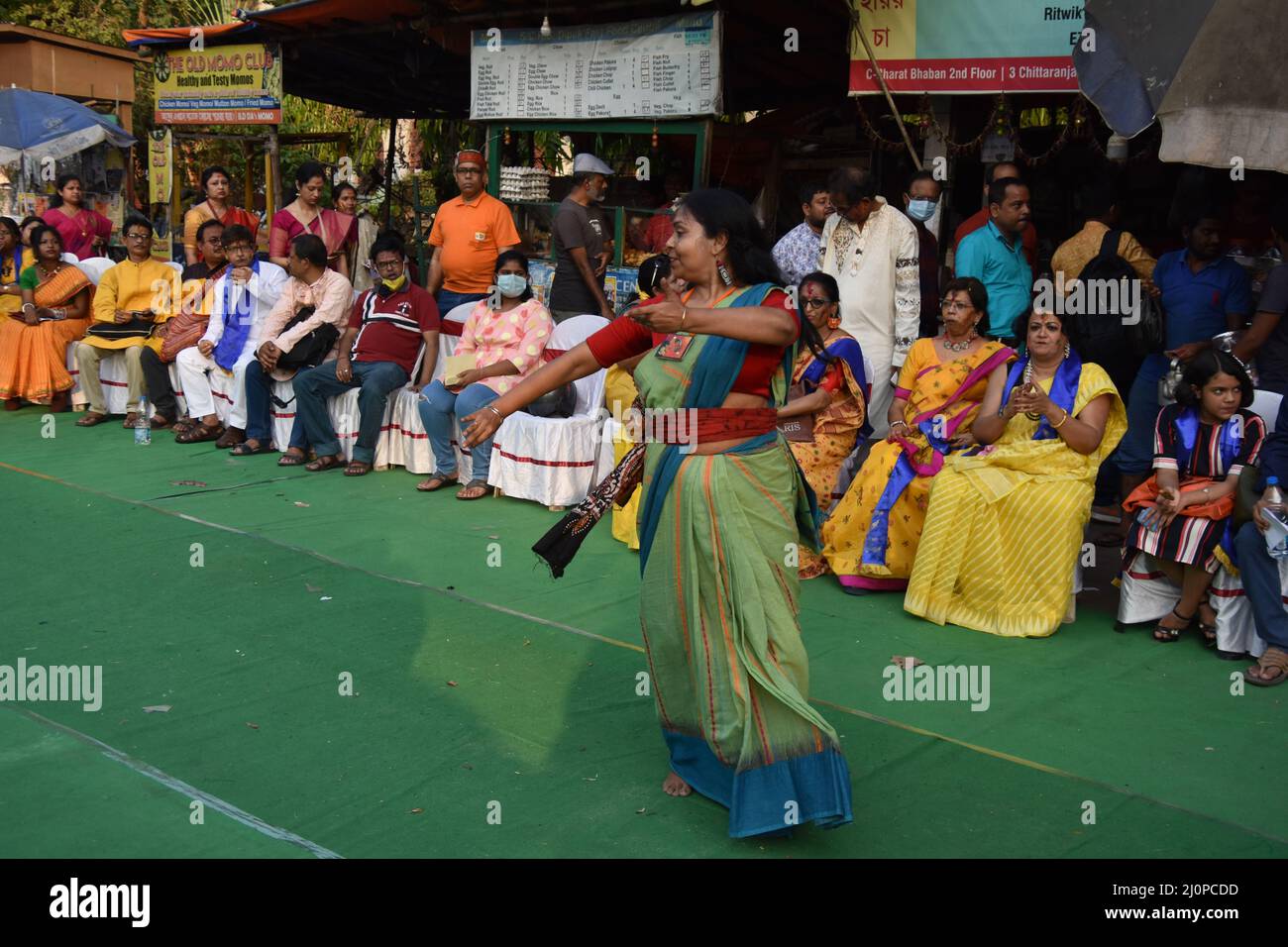 A Bengali cultural group celebrates the springtime with poetry, dance ...