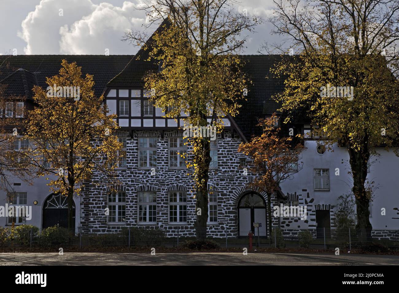 Primary school building germany hi-res stock photography and images - Alamy