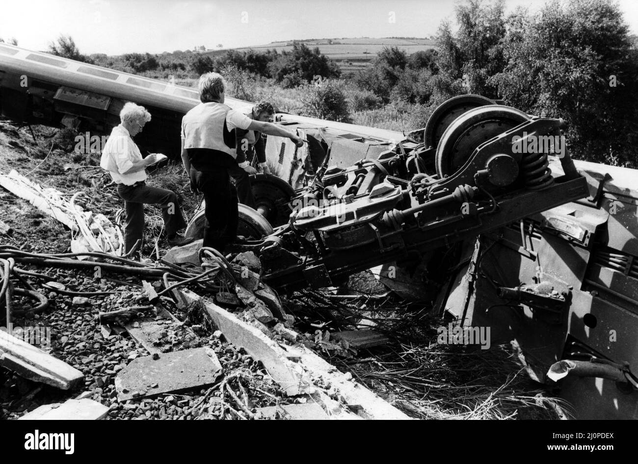 One embankment leeds hi-res stock photography and images - Alamy