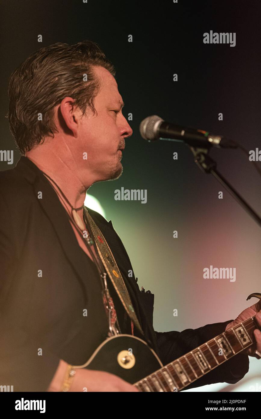 Ian Siegal live on stage Stock Photo - Alamy