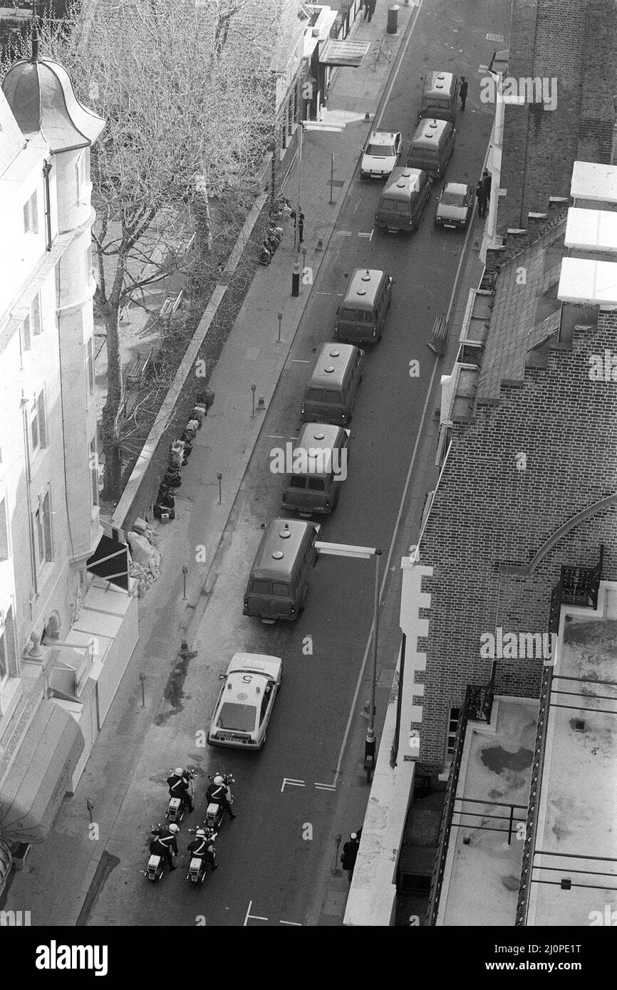 00am Black and White Stock Photos & Images - Alamy