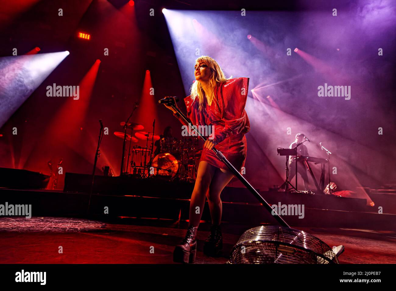 March 19, 2022: Lauren Mayberry of Scottish band CHVRCHES performing ...