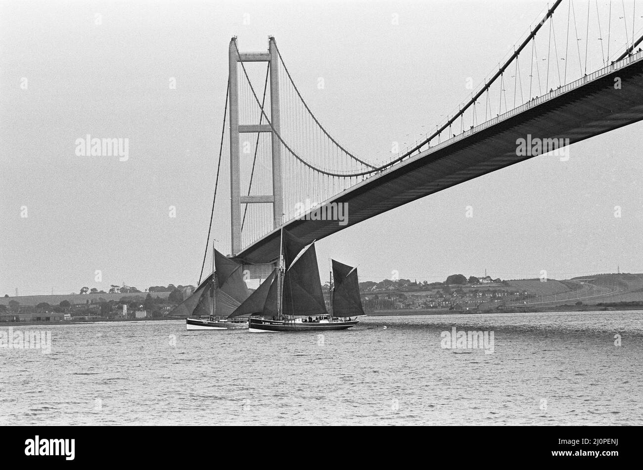 Fishing trawlers 1980s hi-res stock photography and images - Alamy