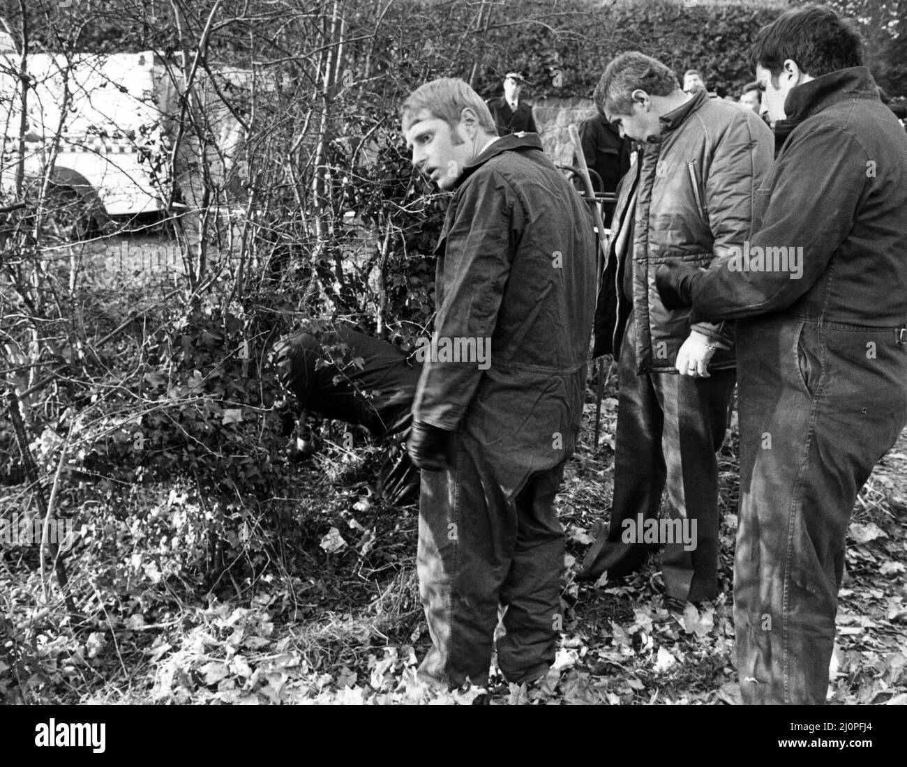 Police searching for clues in the murder case of Lynda Mann who was ...