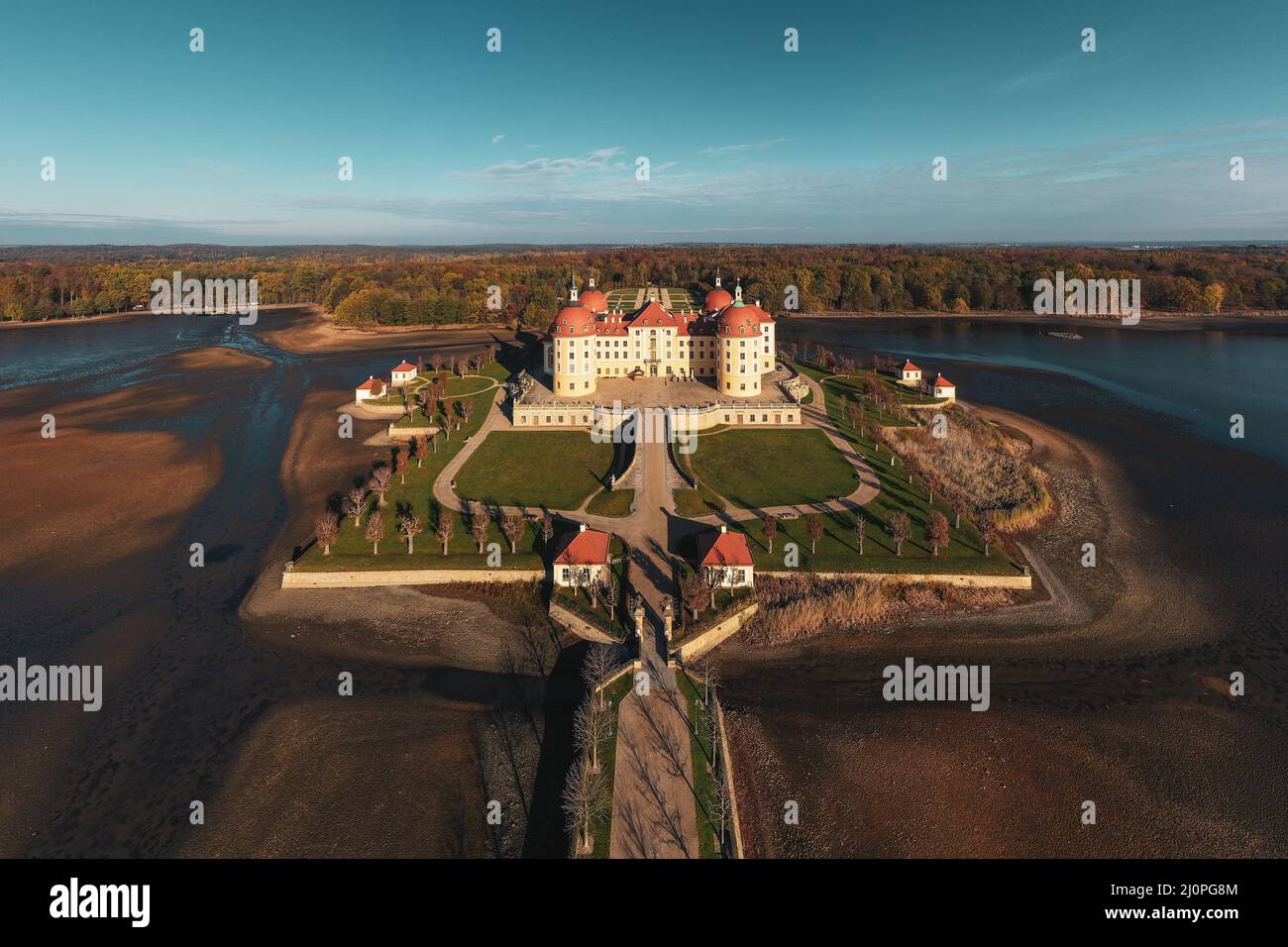 Park moritzburg castle hi-res stock photography and images - Alamy