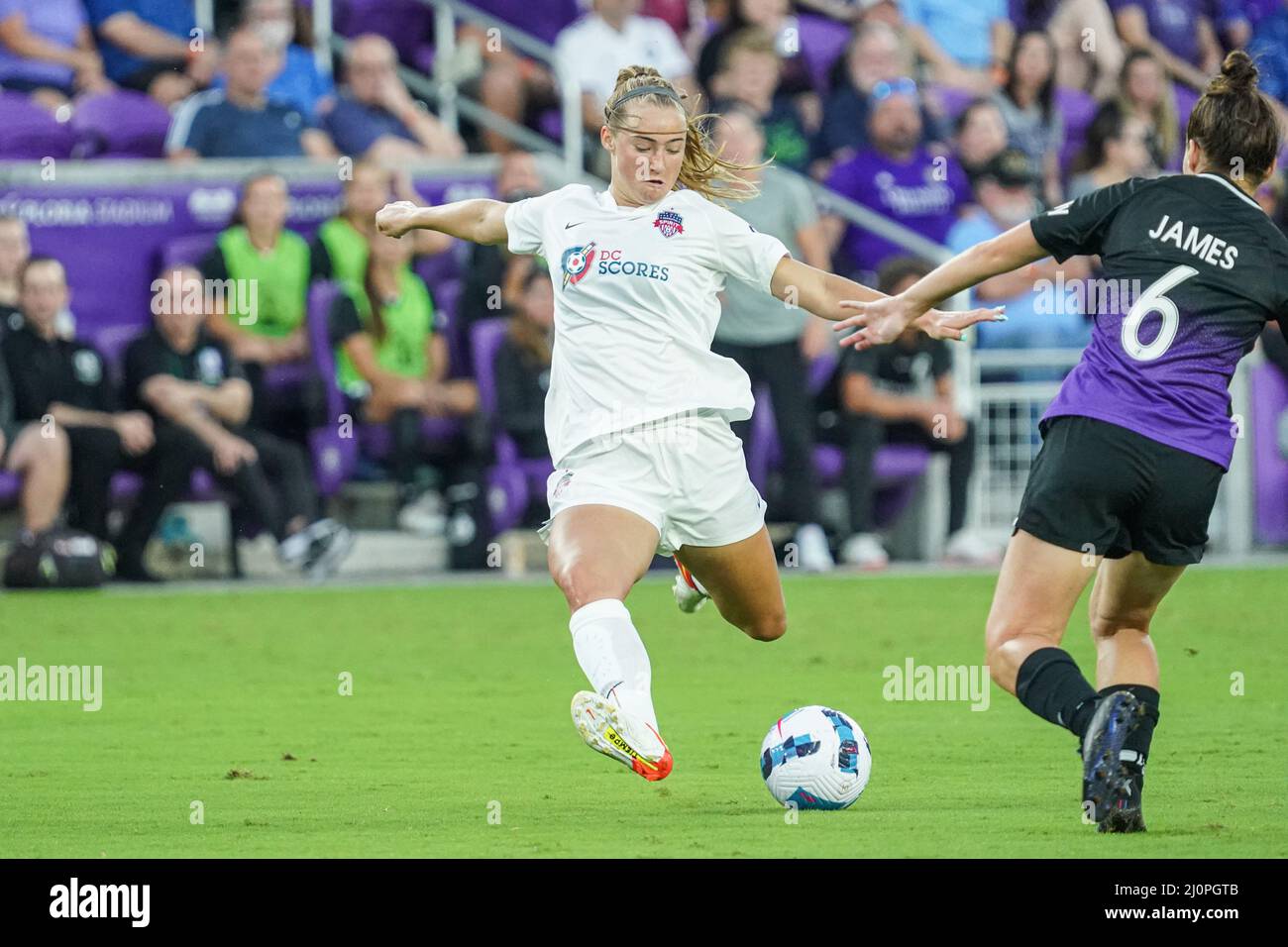 Tara mckeown washington spirit hi-res stock photography and images - Alamy