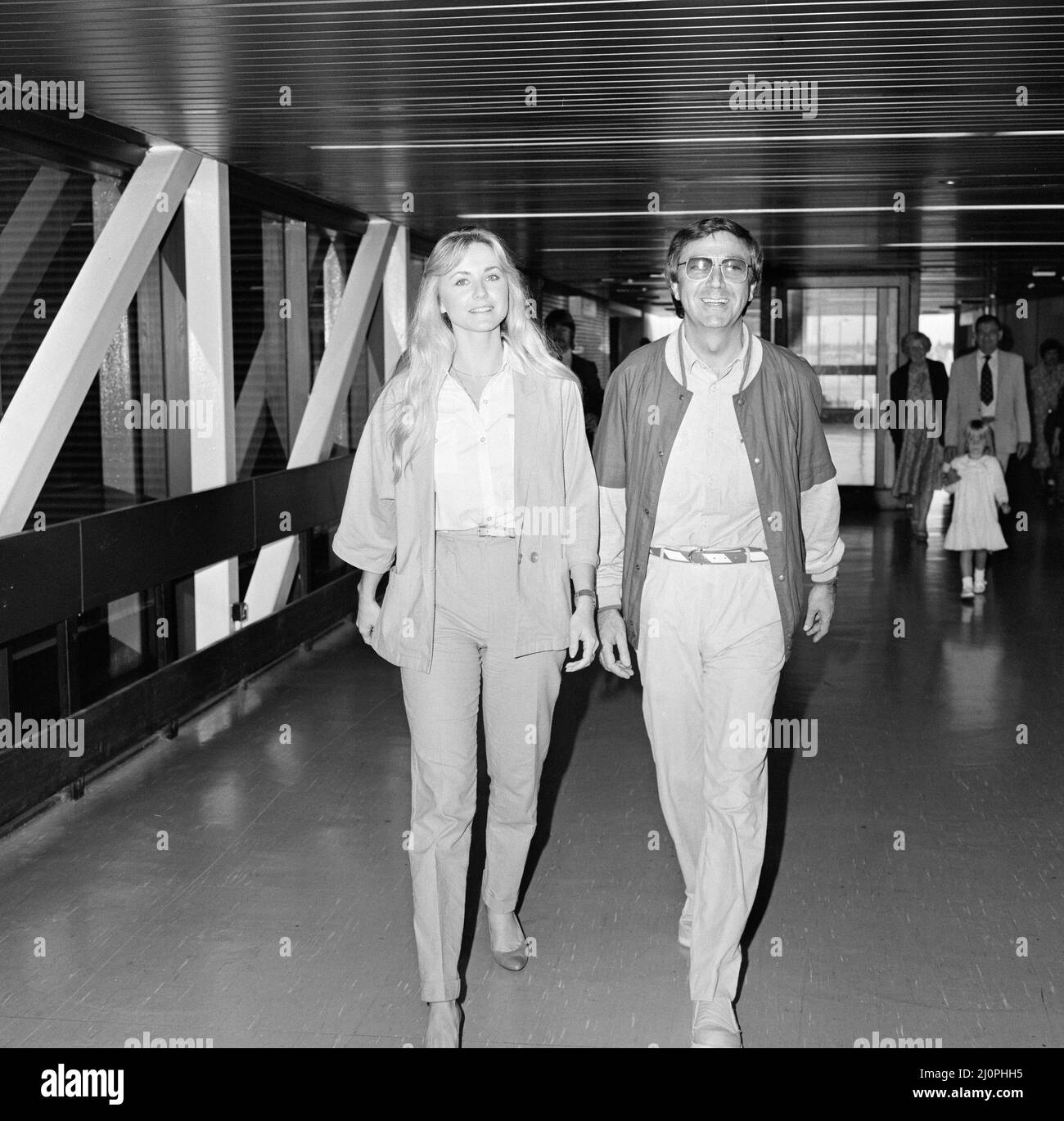 Des O'Connor arriving at Heathrow Airport from Australia with his ...