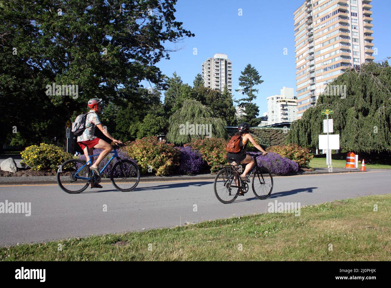 Vancouver traffic bikes hi-res stock photography and images - Alamy