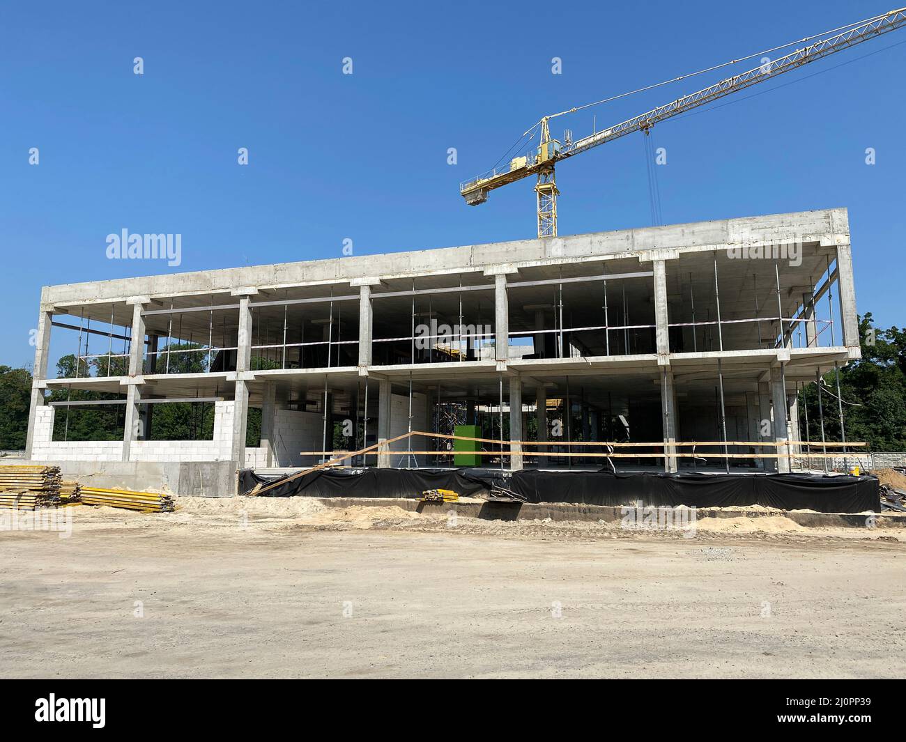 Construction of a public building. Construction process Stock Photo - Alamy