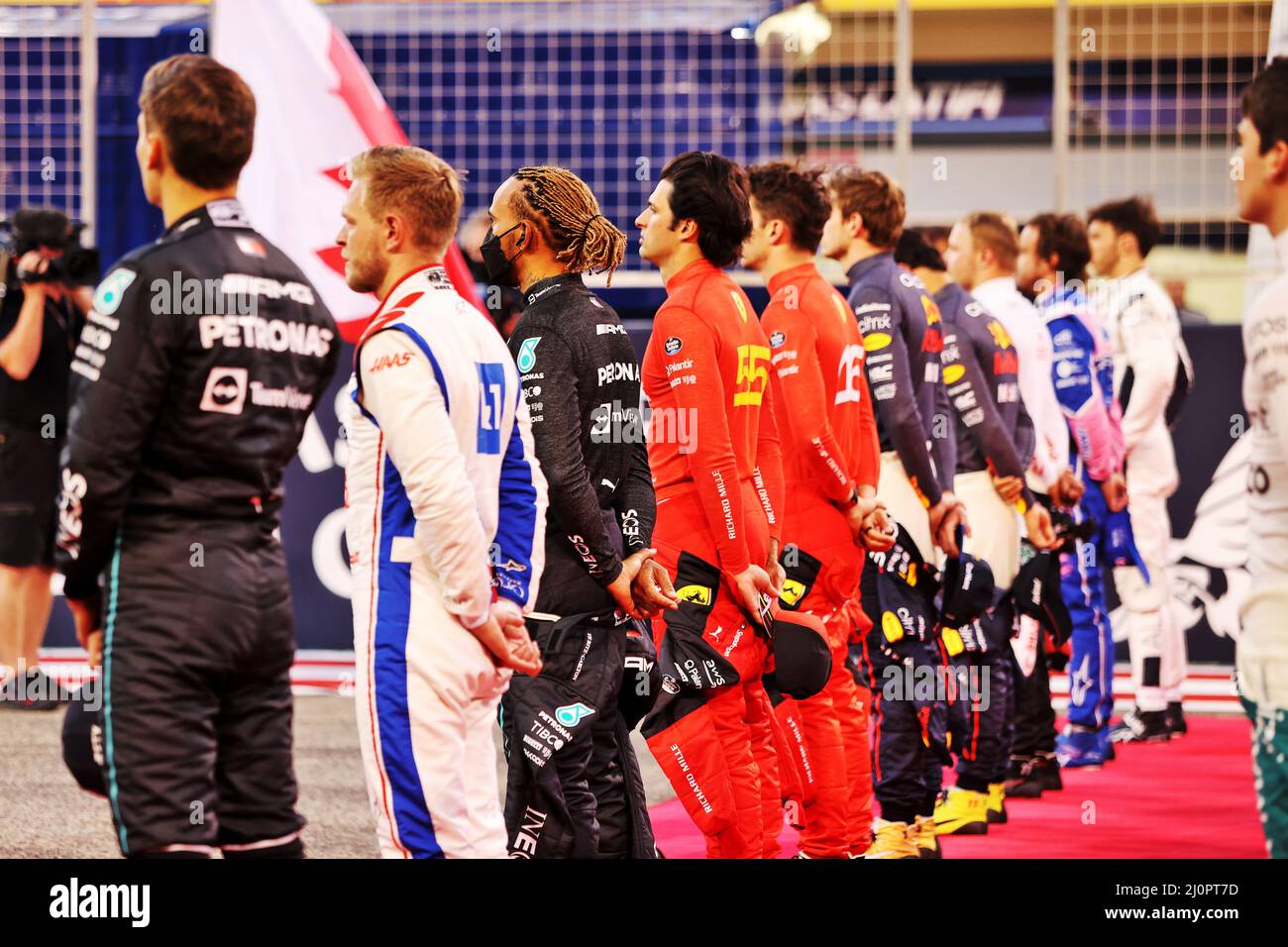 Formula 1 drivers grid bahrain hi-res stock photography and images - Alamy