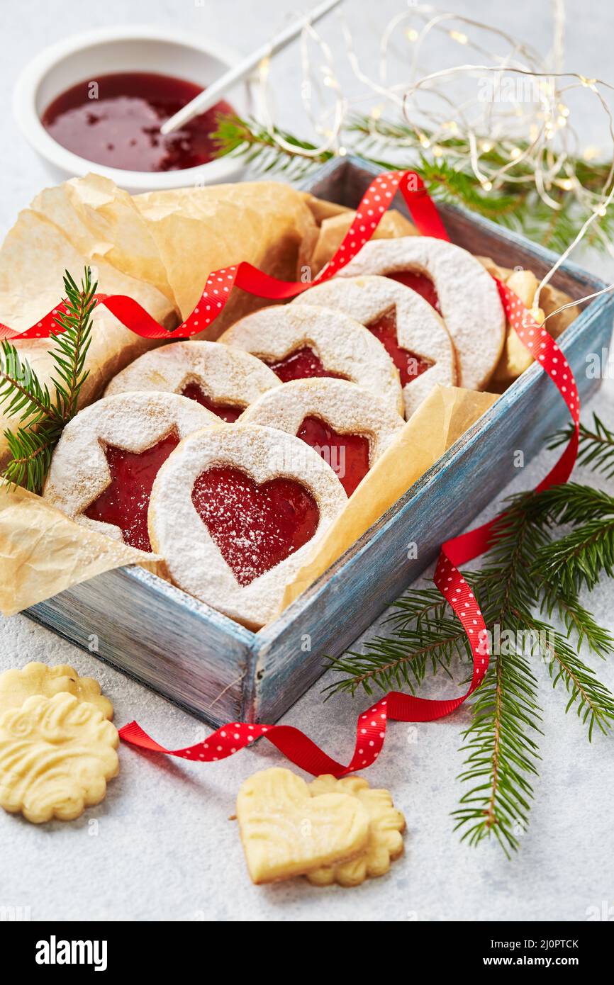 Classic Linzer Christmas Cookies with raspberry or strawberry jam on ...