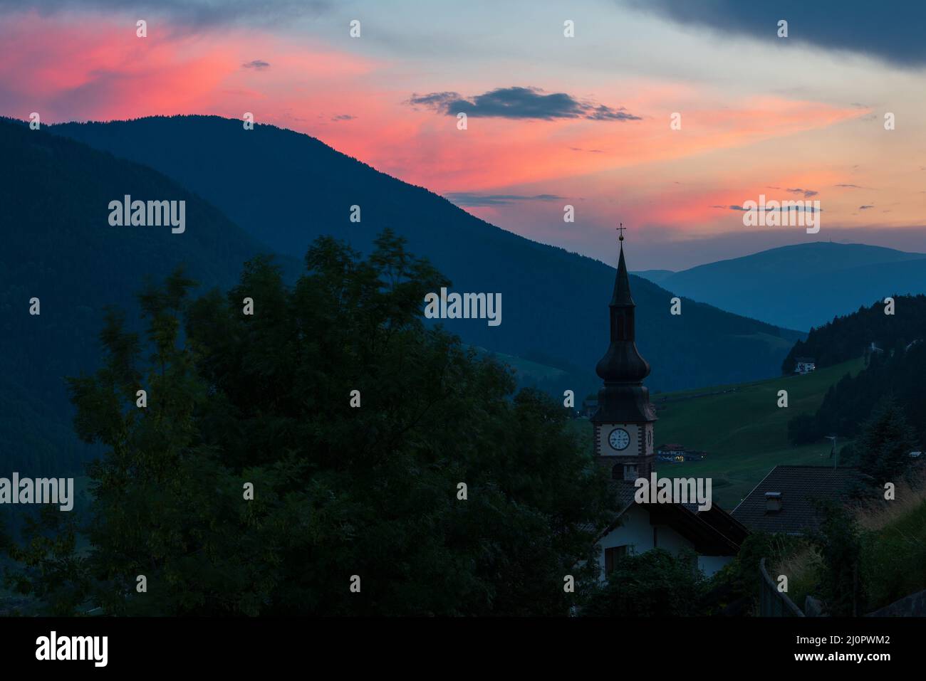 Structure parish hi-res stock photography and images - Alamy
