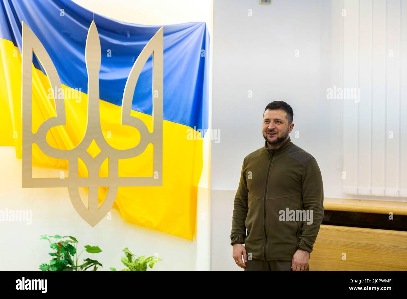 Ukraine President Volodymyr Zelenskyy awarded KORD fighters who protect ...