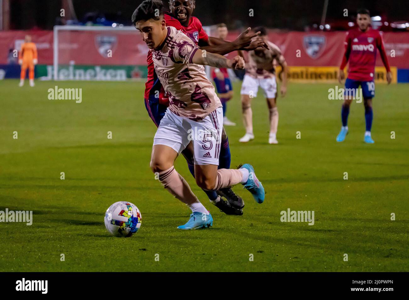 Portland defender claudio bravo hi-res stock photography and images - Alamy