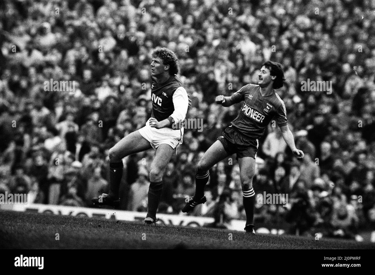 Highbury 1980s hi-res stock photography and images - Alamy