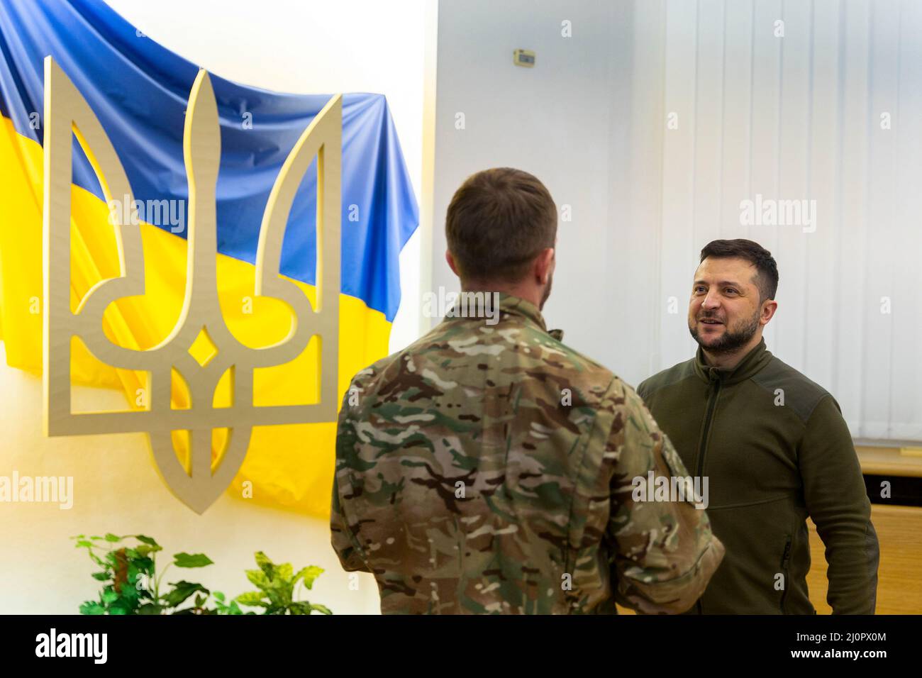 Ukraine President Volodymyr Zelenskyy awarded KORD fighters who protect ...