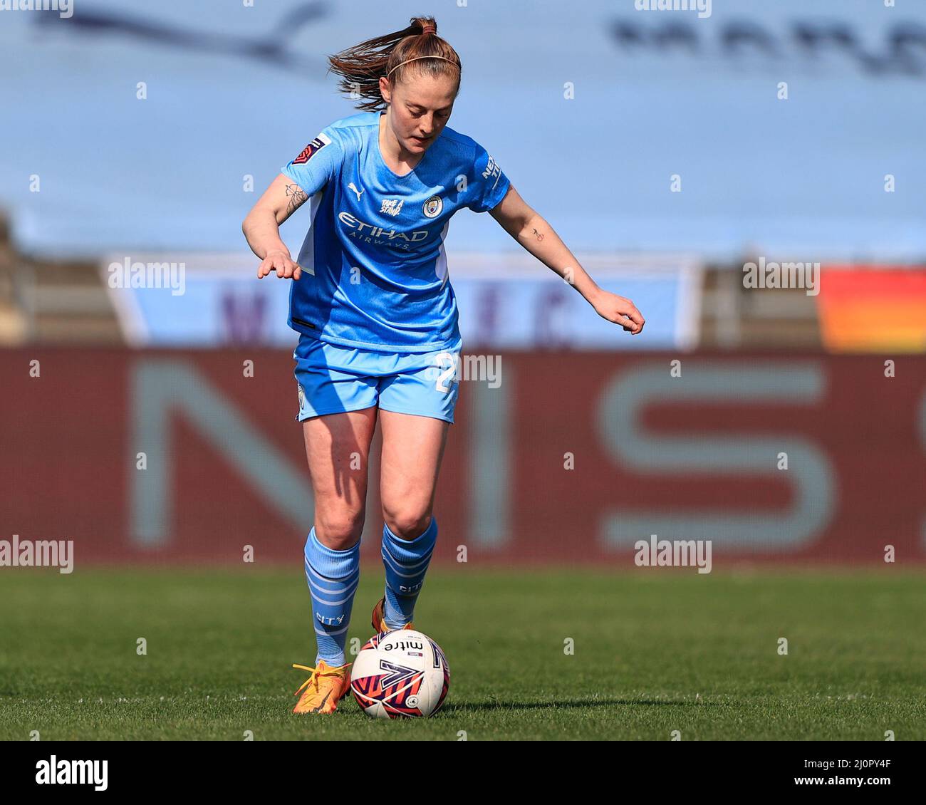 Keira Walsh #24 of Manchester City controls the ball Stock Photo - Alamy
