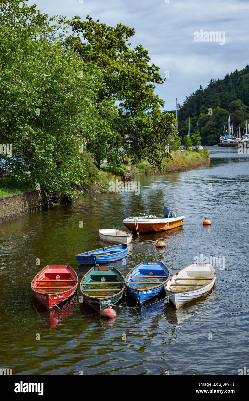 Outboard motor on rowing boat hi-res stock photography and images - Alamy