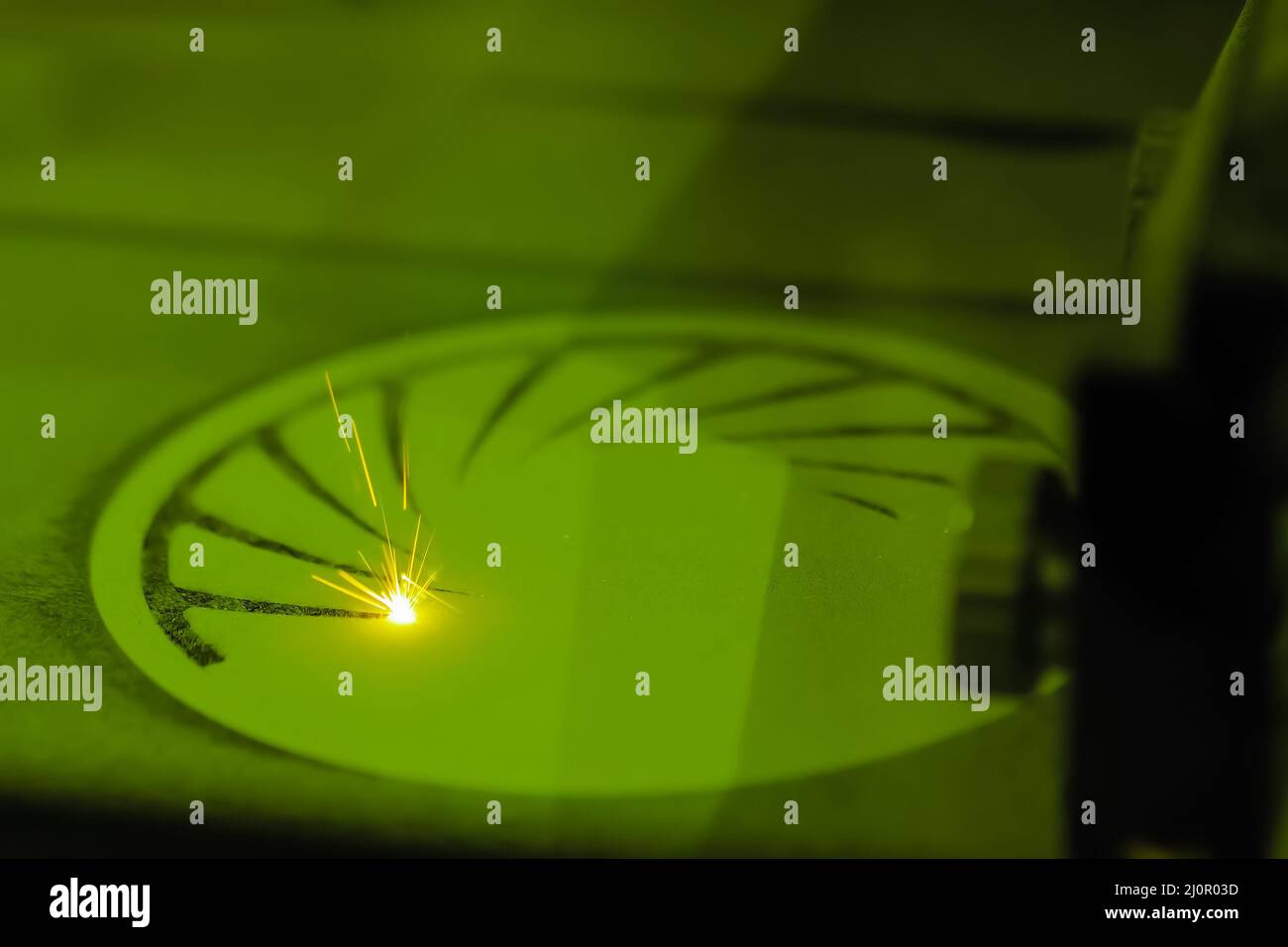 Selective laser melting: additive manufacturing metal 3D printer ...