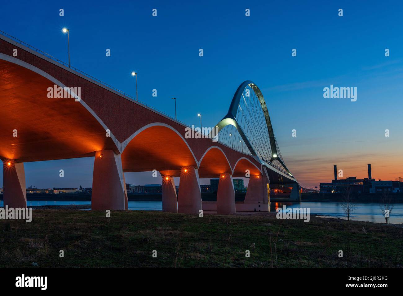 The bridge De Oversteek in Nijmegen Stock Photo - Alamy