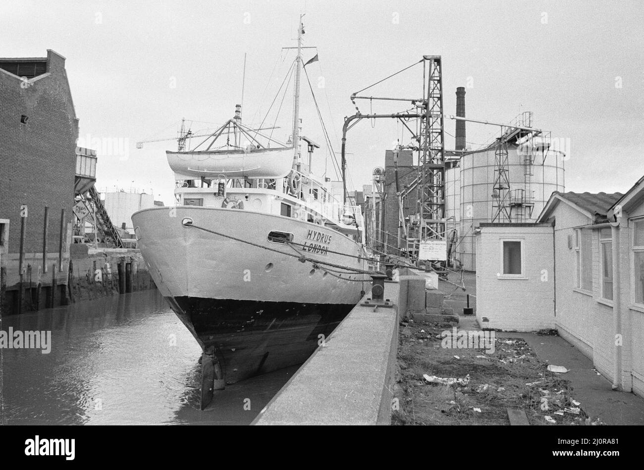 Hydrus ship hi-res stock photography and images - Alamy