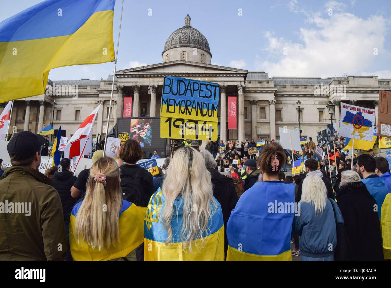 Trafalgar square protest 1994 hi-res stock photography and images - Alamy