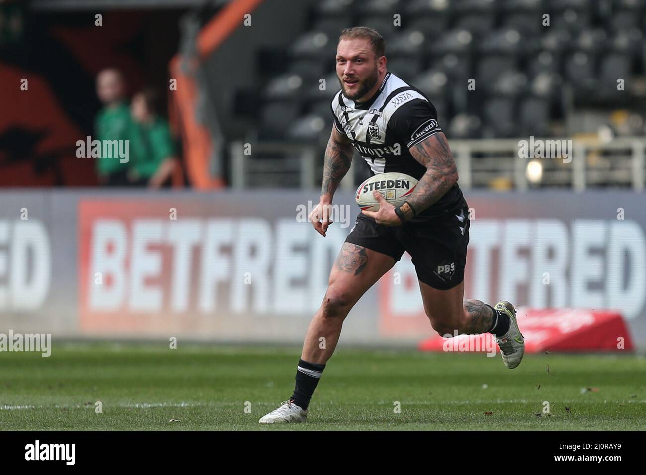 Josh Griffin (4) of Hull FC in action during the game Stock Photo - Alamy