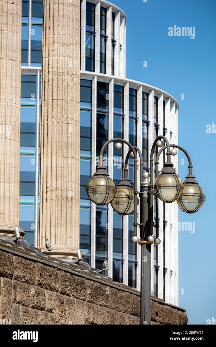 UK, Birmingham City Centre in the sunshine with the regeneration of ...