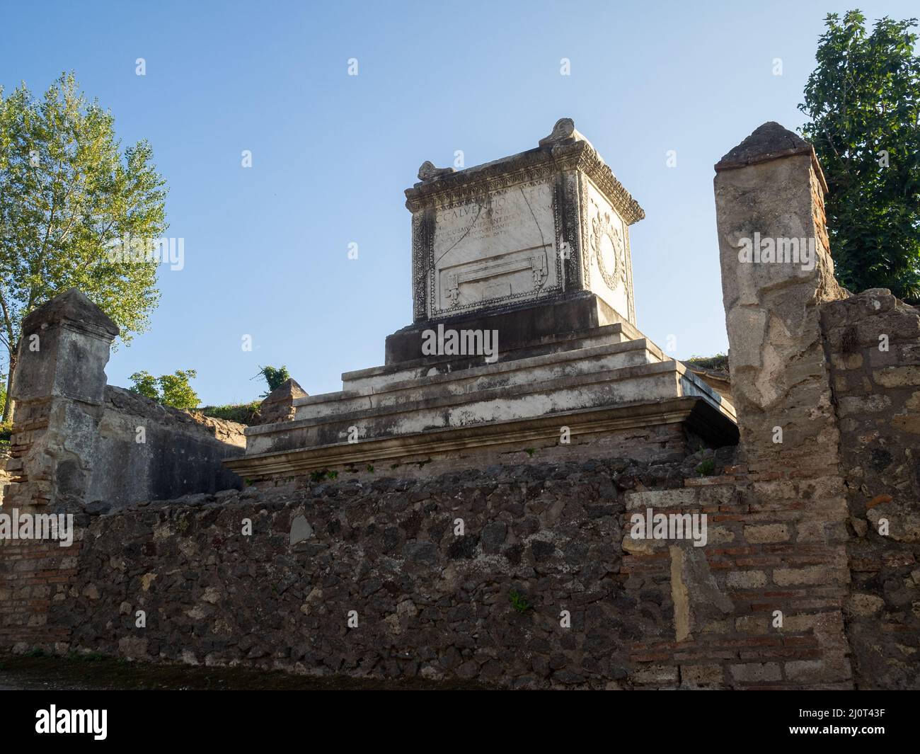 Necropoli di Porta Ercolano, Pompeii Stock Photo - Alamy