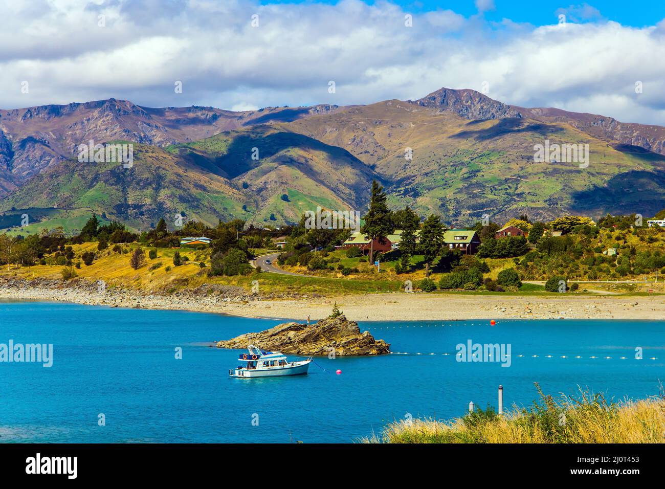 Deep lake hi-res stock photography and images - Alamy