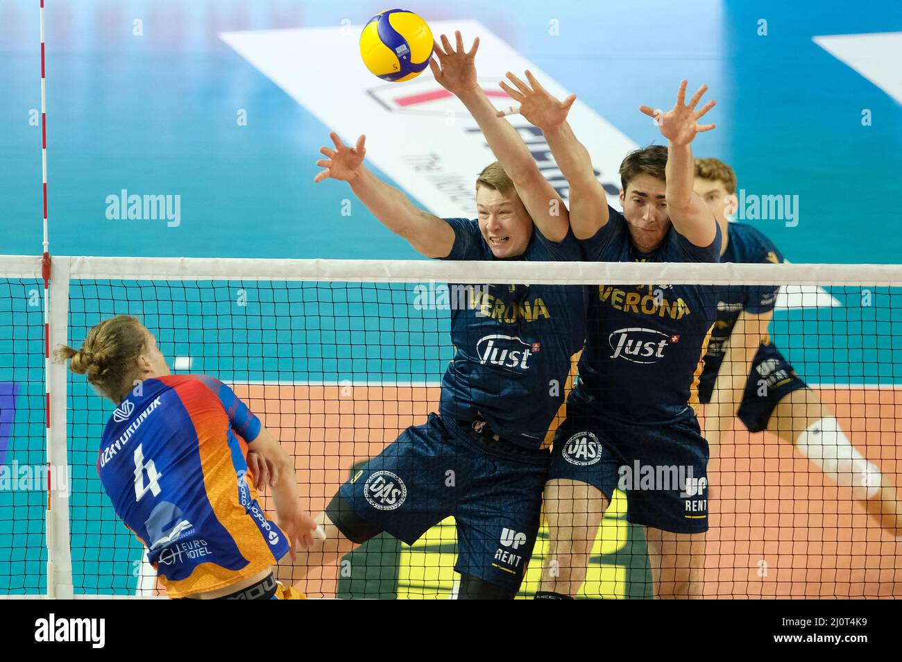 Andrea zanotti hi-res stock photography and images - Alamy