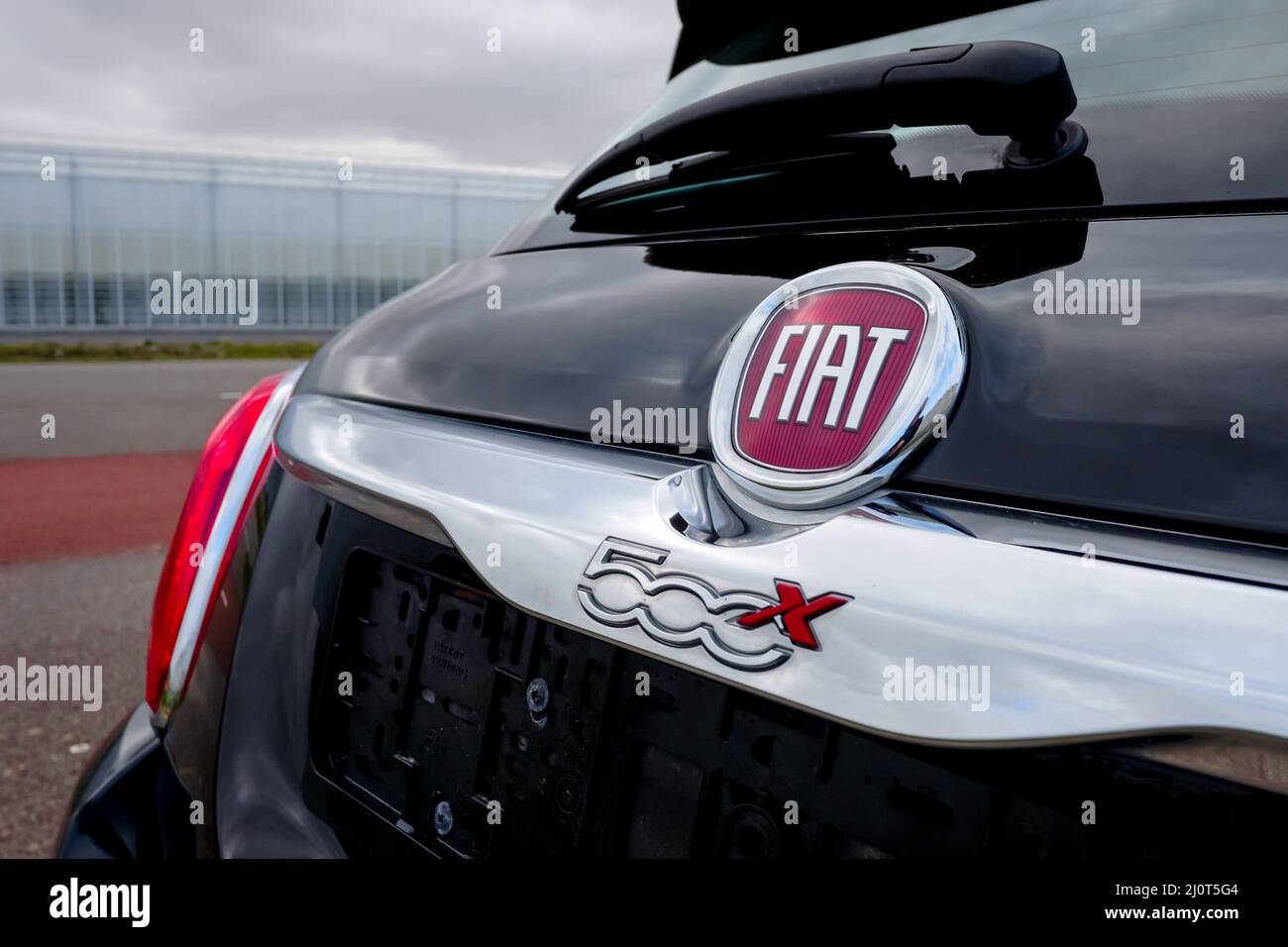 Fiat 500 X Logo Fiat 500X Mini SUV's Logo Leaked, Unveiling On July 4