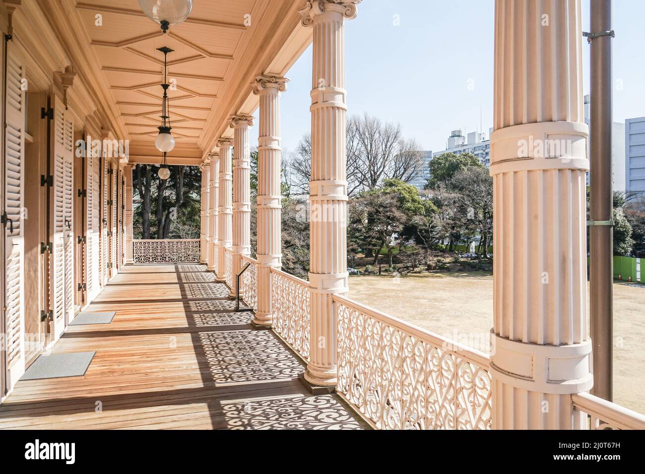 Mansion balcony hi-res stock photography and images - Alamy