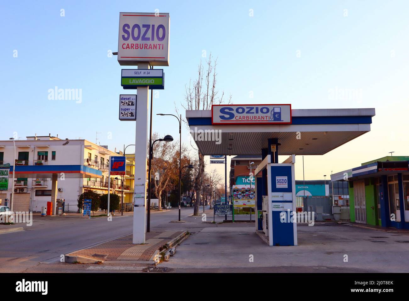 Benzina gas station hi-res stock photography and images - Alamy