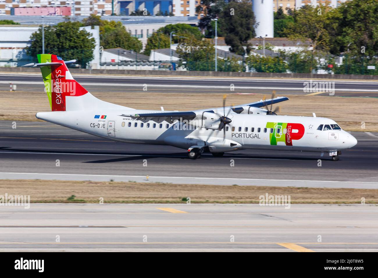 TAP Portugal Express ATR 72-600 Aircraft Lisbon Airport in Portugal ...
