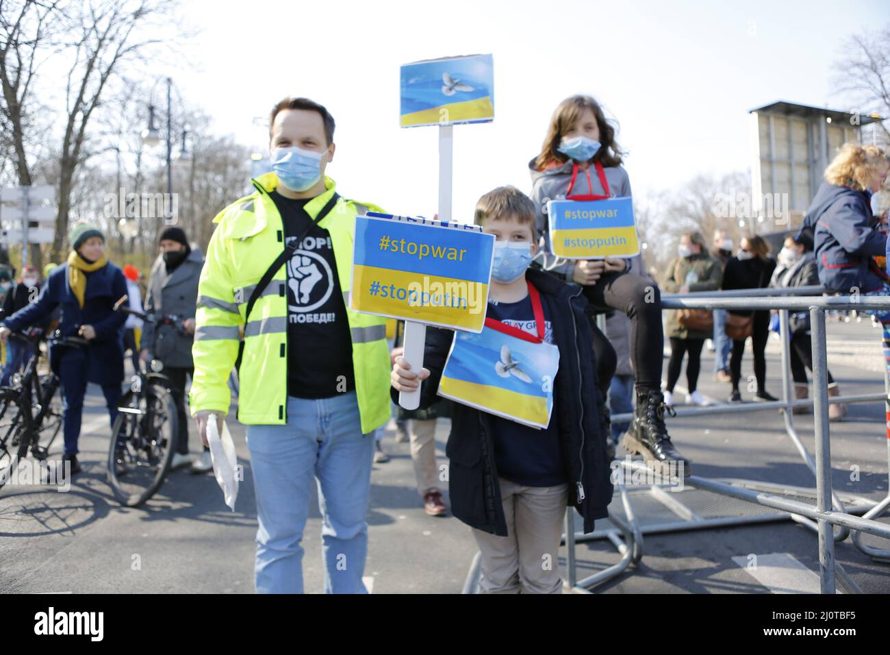 Berlin, Germany, 03/20/2022. Peace Concert at the Brandenburg Gate ...