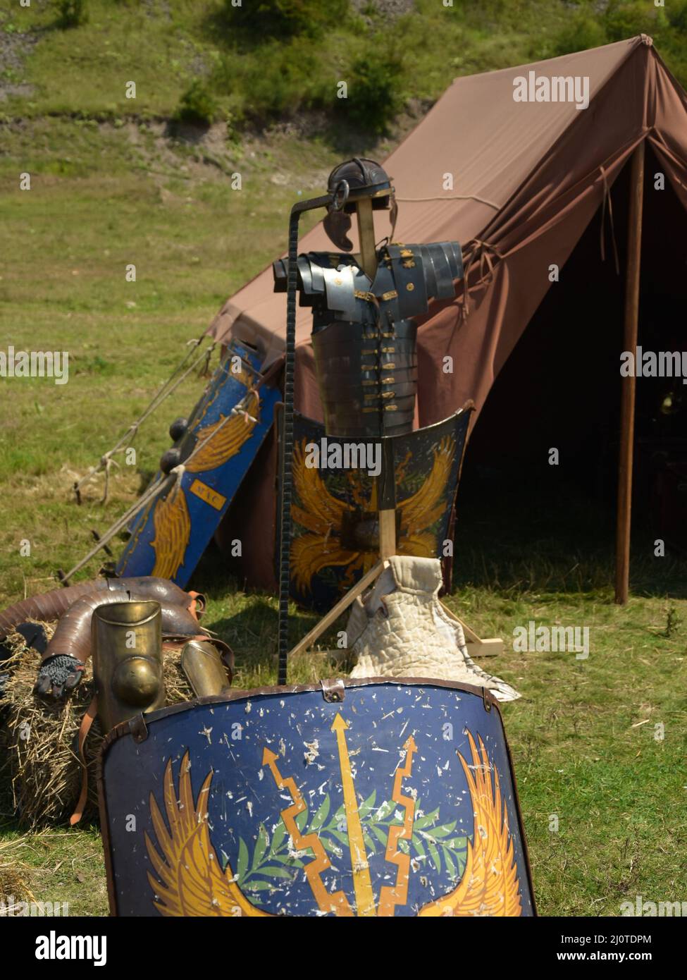Ancient roman army shield hi-res stock photography and images - Alamy