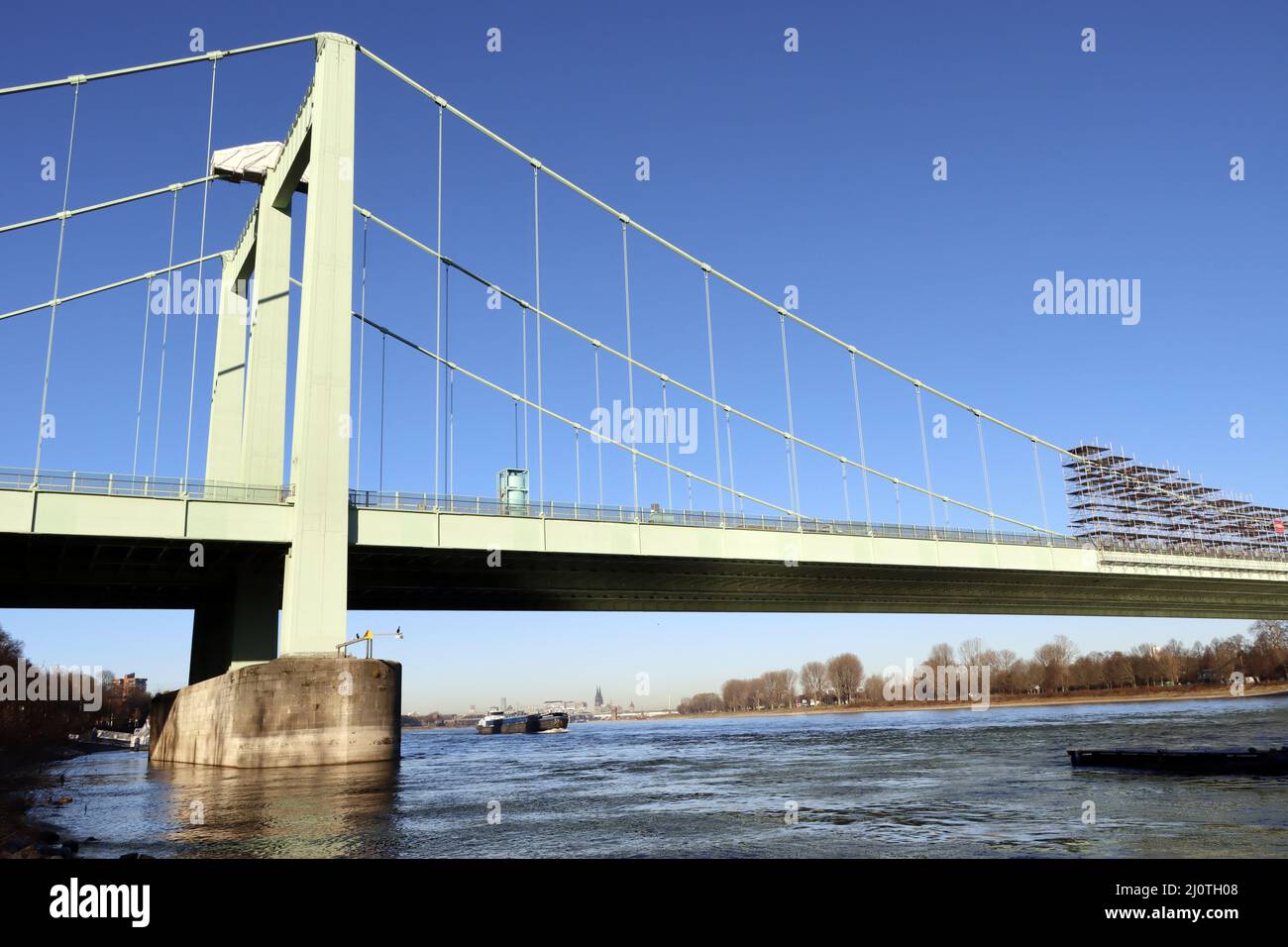 Rodenkirchen motorway bridge over the Rhine Stock Photo - Alamy