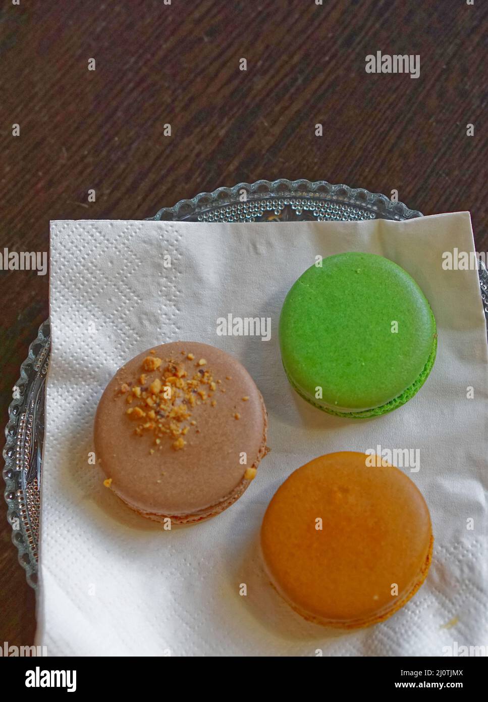 Macaroon cakes hi-res stock photography and images - Alamy