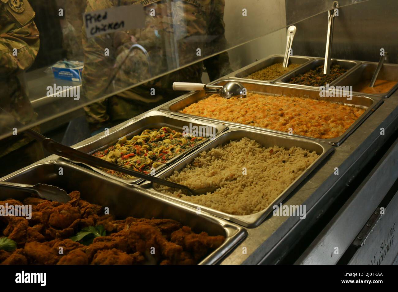 U.S. Army Food Service Specialists from 2nd Cavalry Regiment’s Field ...