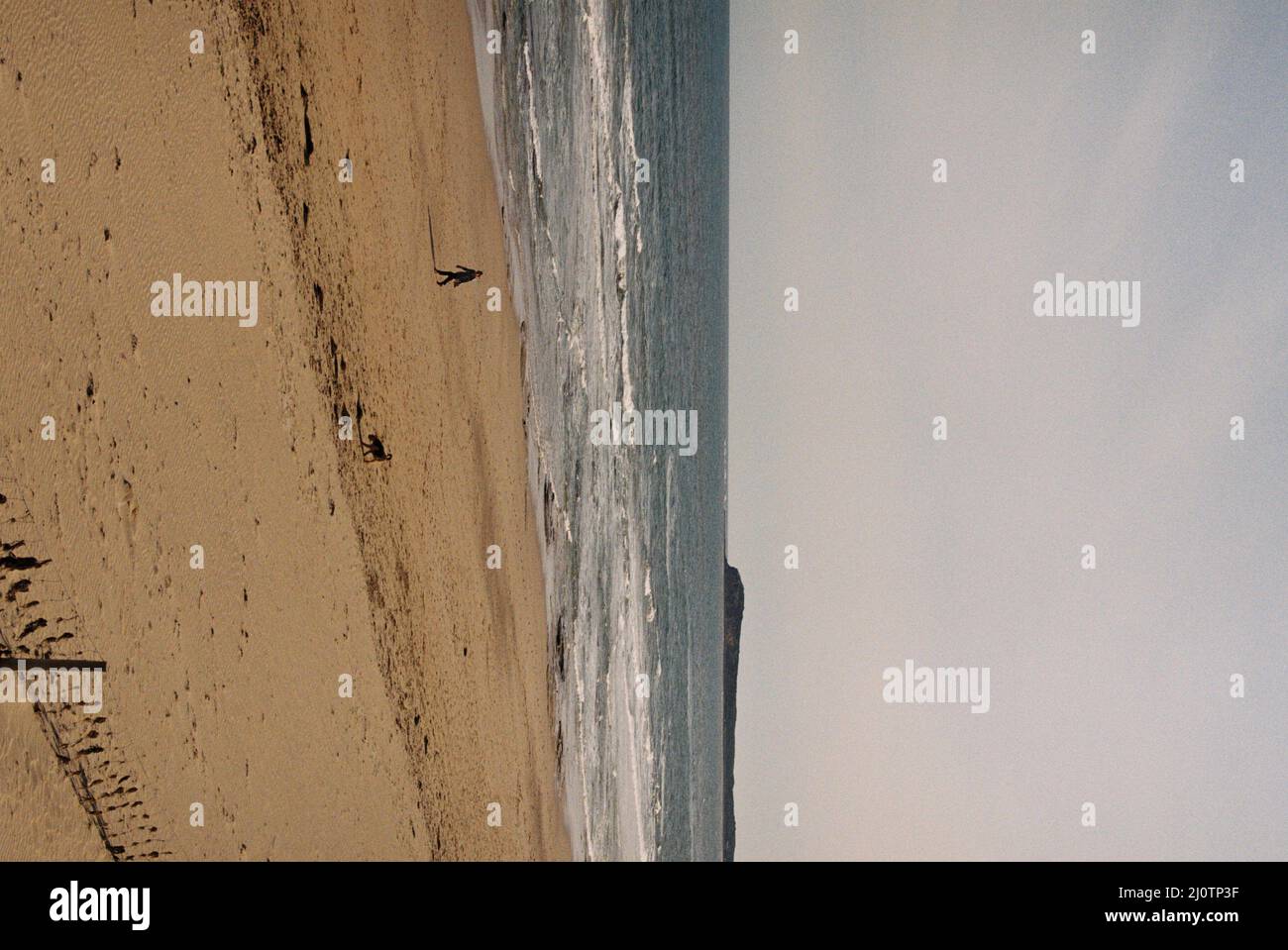 Vertical shot beautiful sandy beach hi-res stock photography and images ...