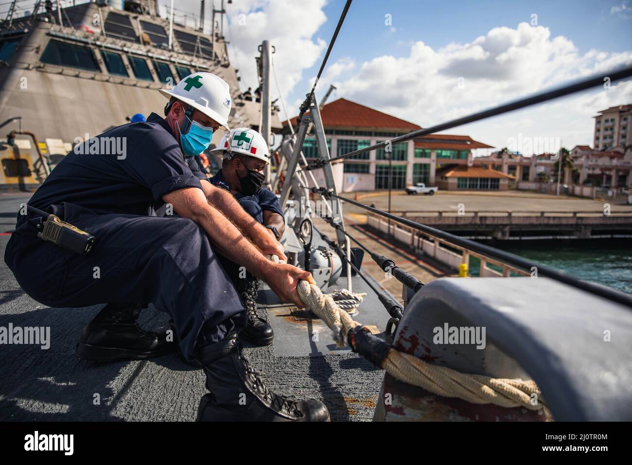220126-N-GF955-1110 COLON, Panama - (Jan. 26, 2022) -- Senior Chief ...