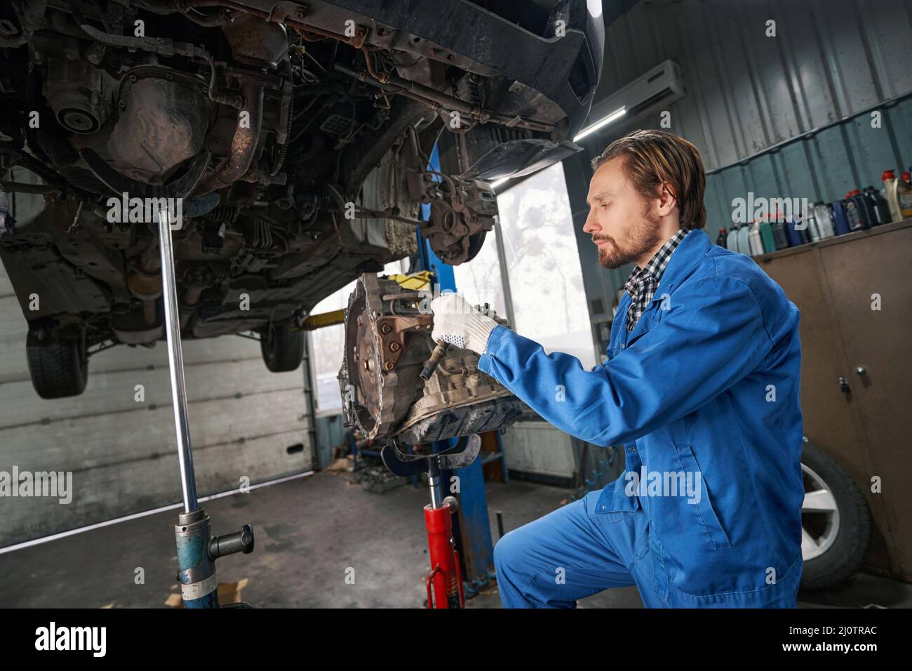Process of repairing car in service center Stock Photo - Alamy