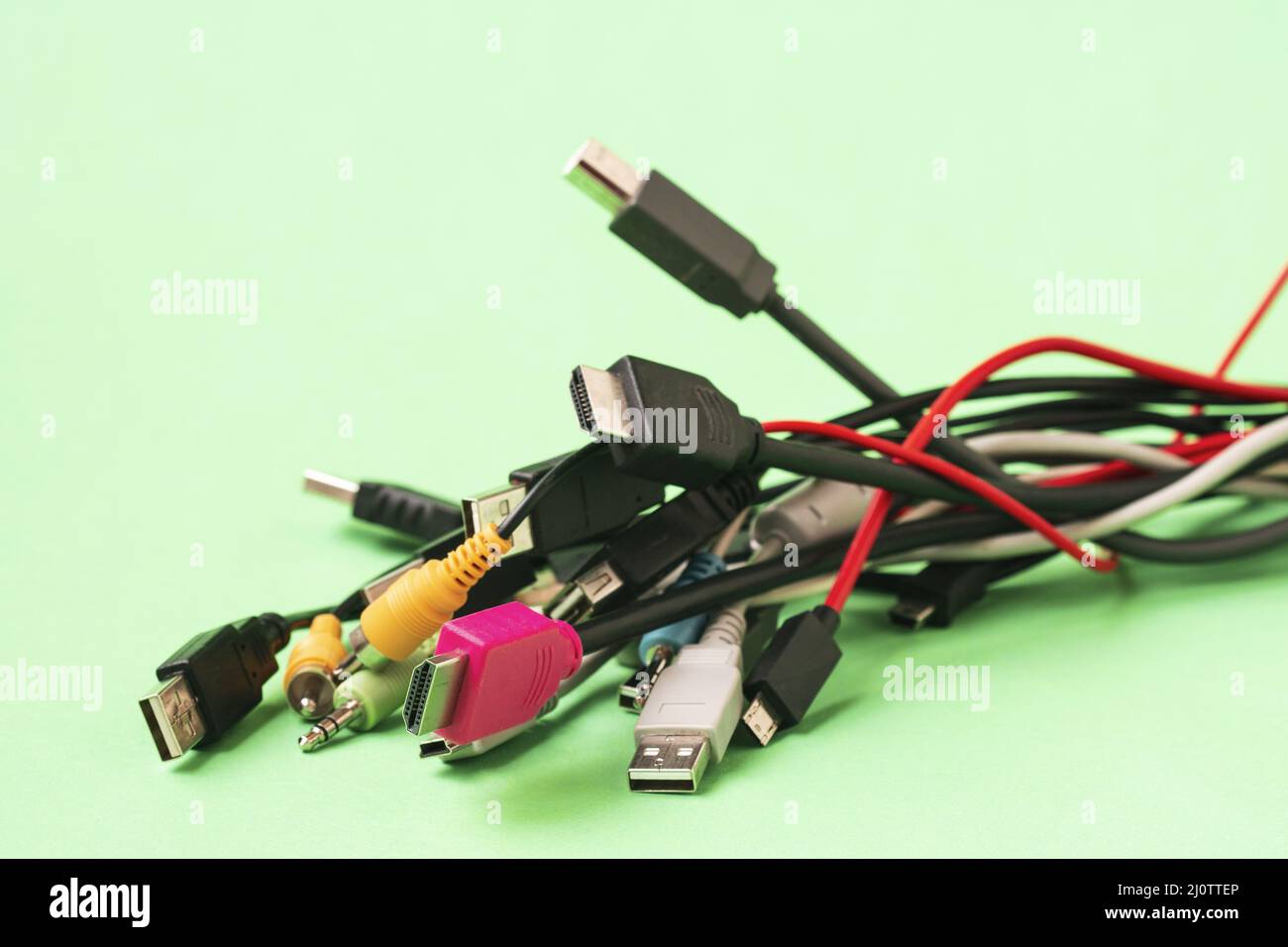 Old computer cables hi-res stock photography and images - Alamy