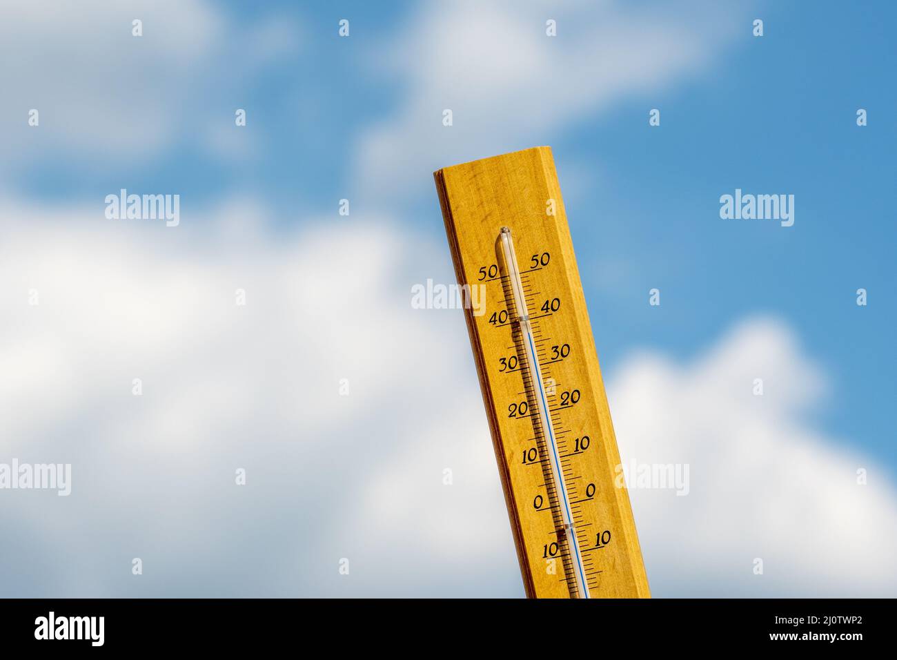 Thermometer on hot summer day hi-res stock photography and images - Alamy
