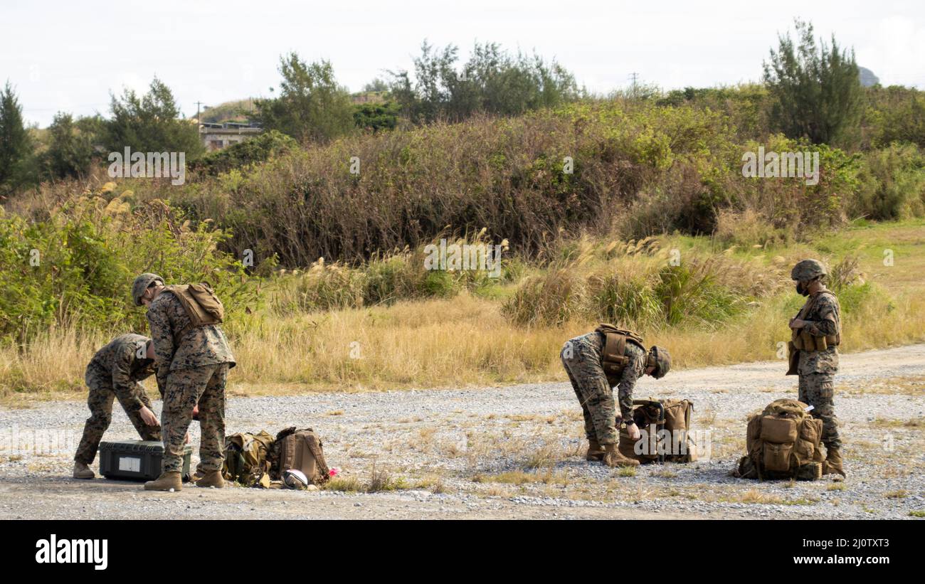 U.S. Marines with the 31st Marine Expeditionary Unit (MEU), gather ...