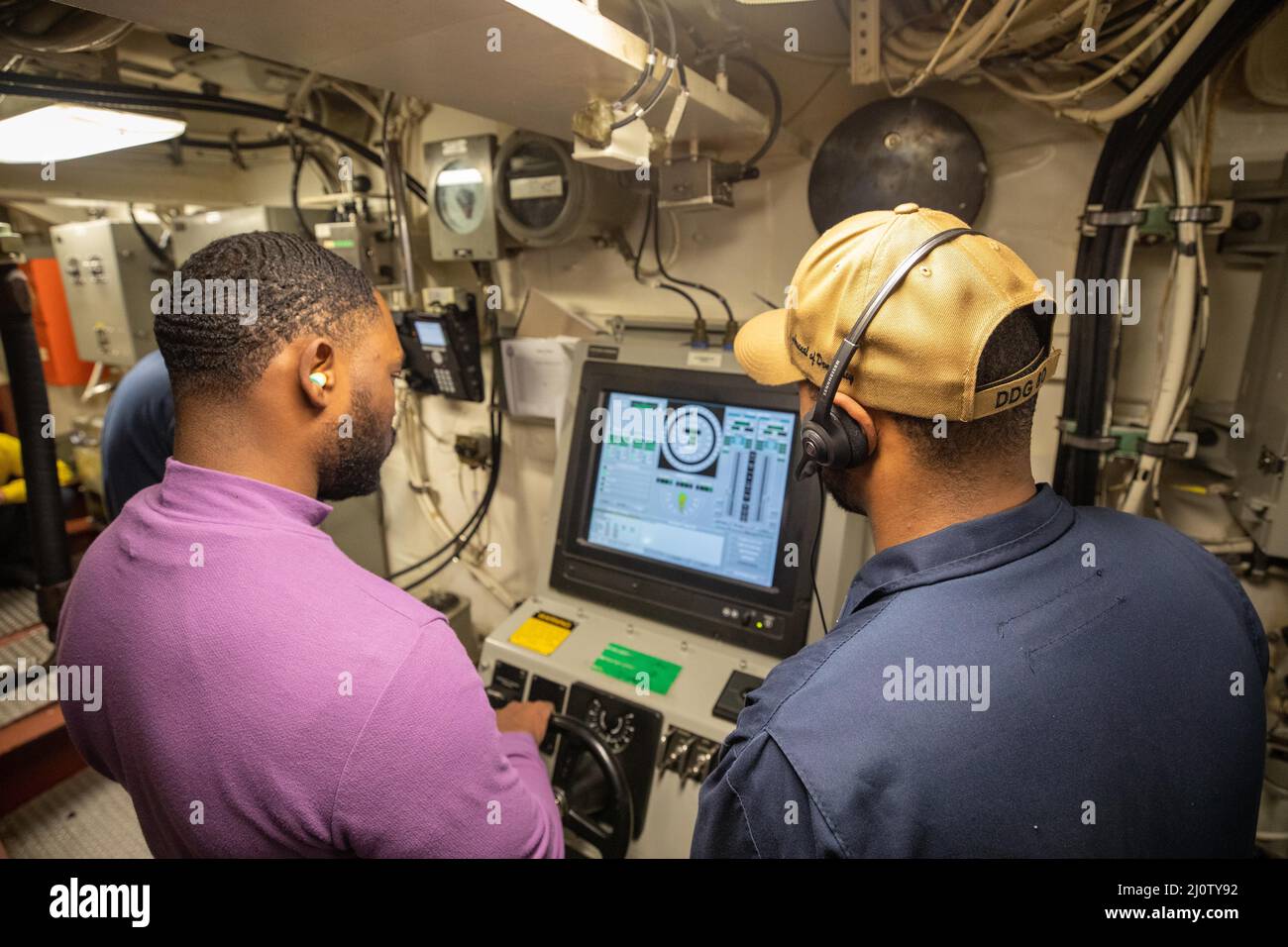 EASTERN ATLANTIC OCEAN (Jan. 28, 2022) Seaman Jaylon Lewis, left, and ...