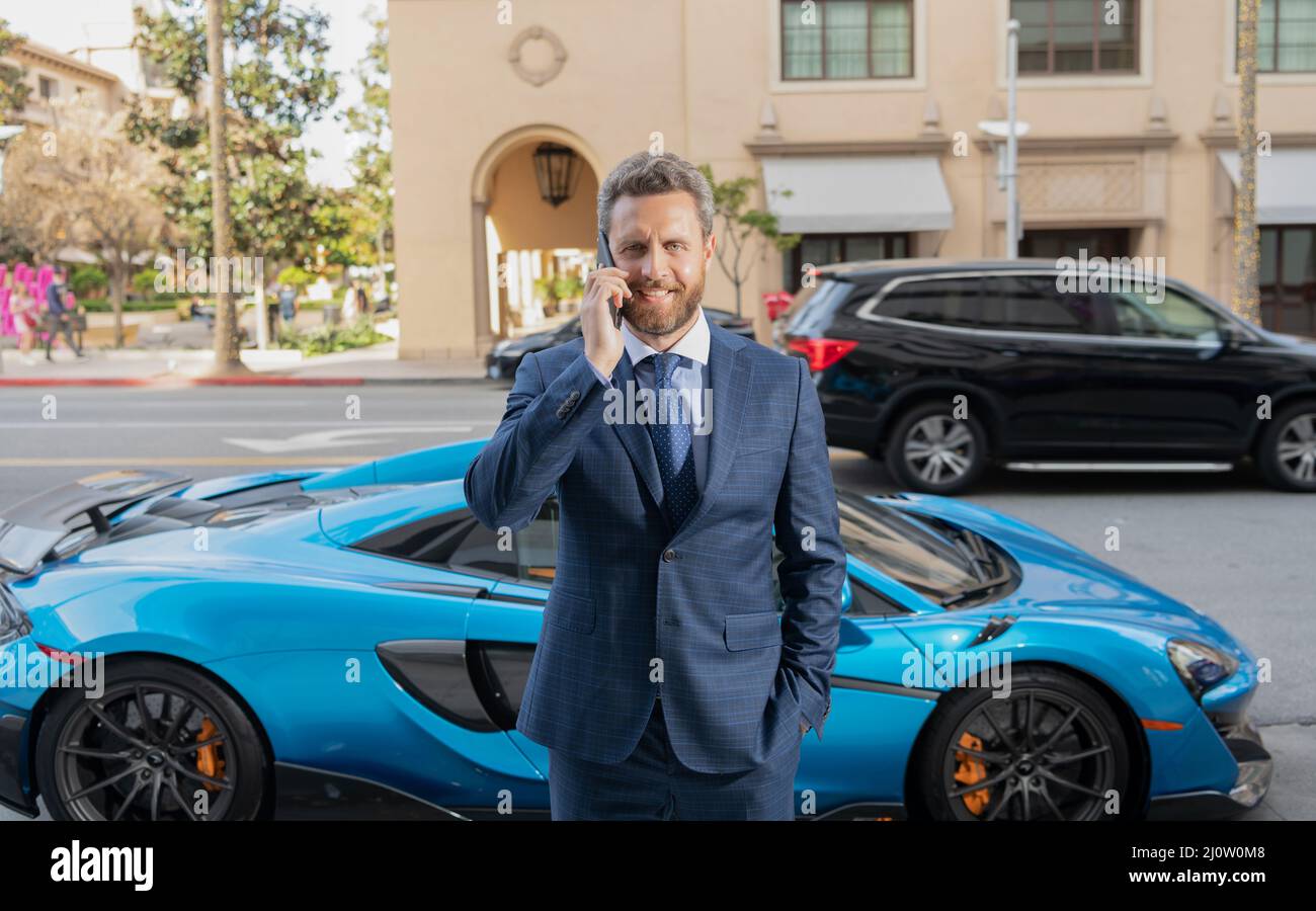 Salesperson speaking hi-res stock photography and images - Alamy